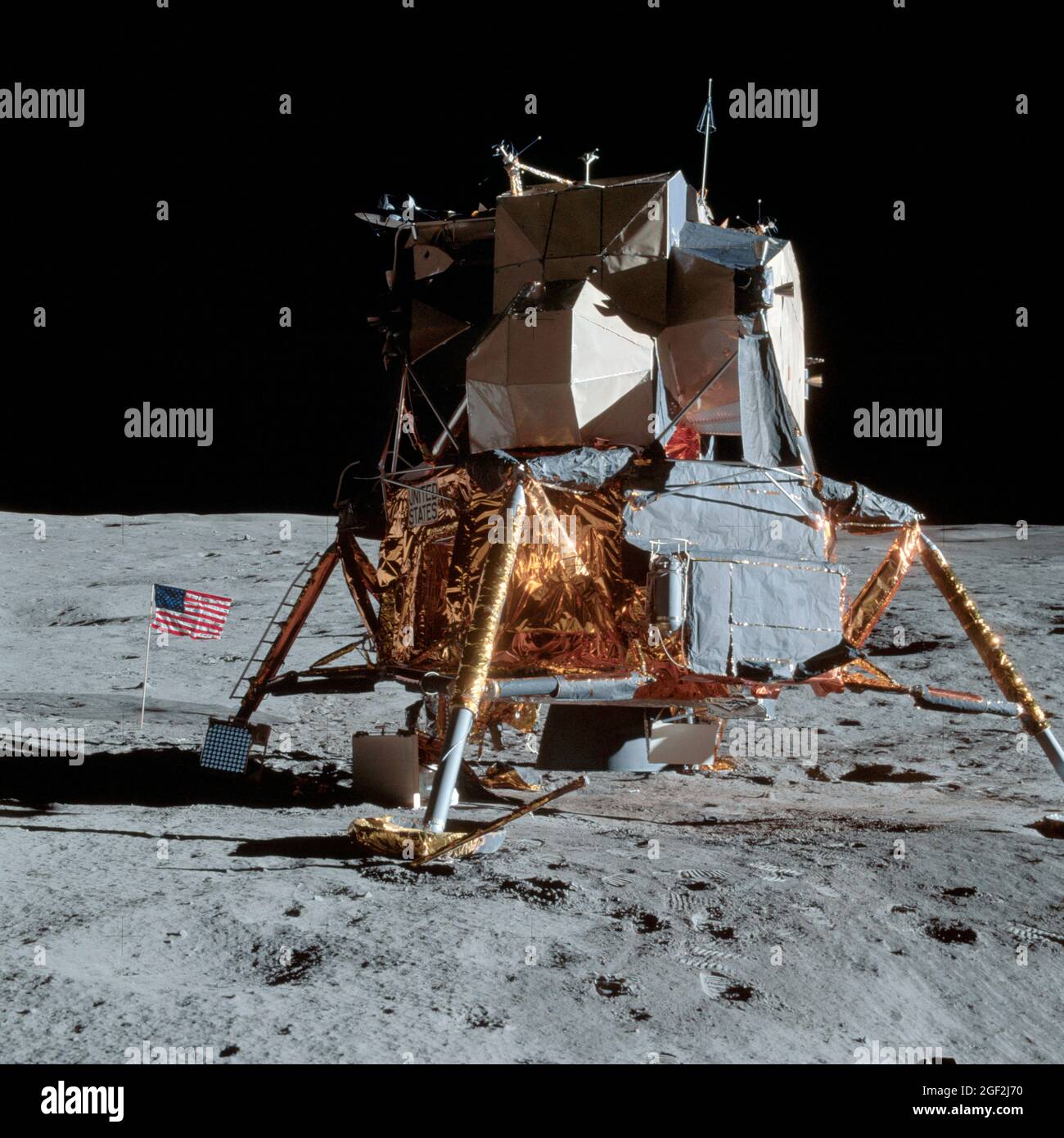 (5 Feb. 1971) --- An excellent view of the Apollo 14 Lunar Module (LM ...