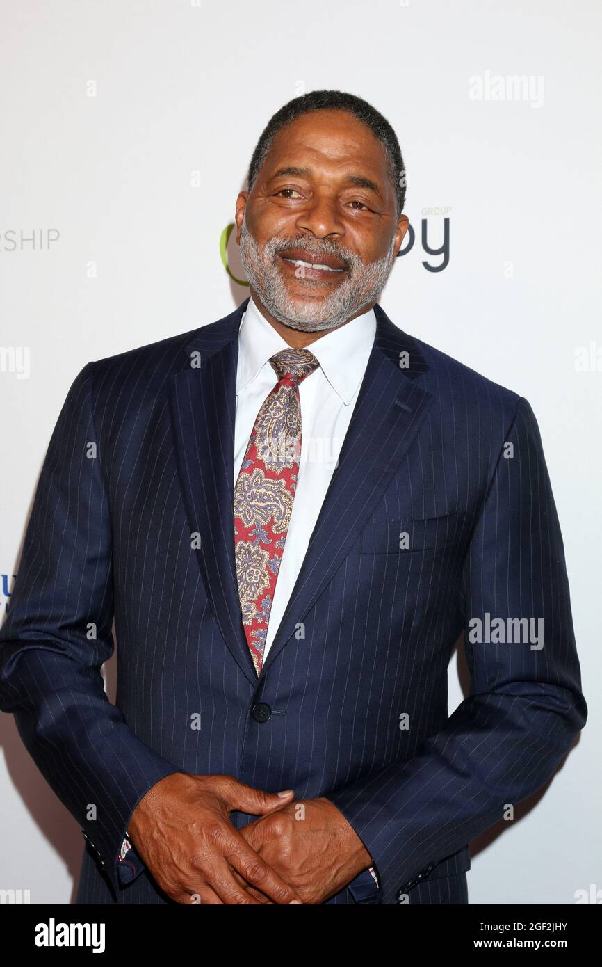 LOS ANGELES - AUG 20: Norm Nixon at the 21st Annual Harold and Carole ...