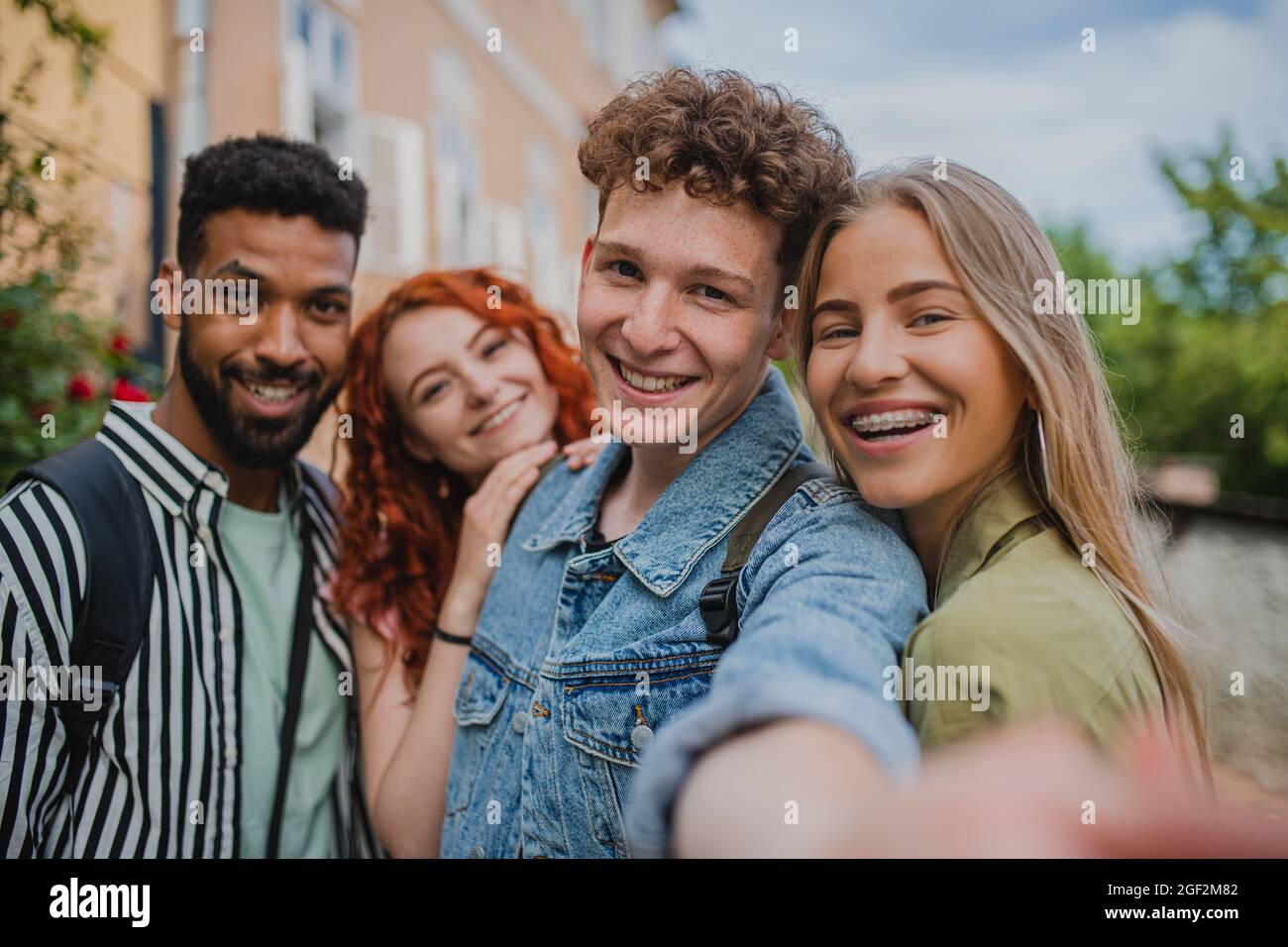 Multiethnic group selfie hi-res stock photography and images - Alamy