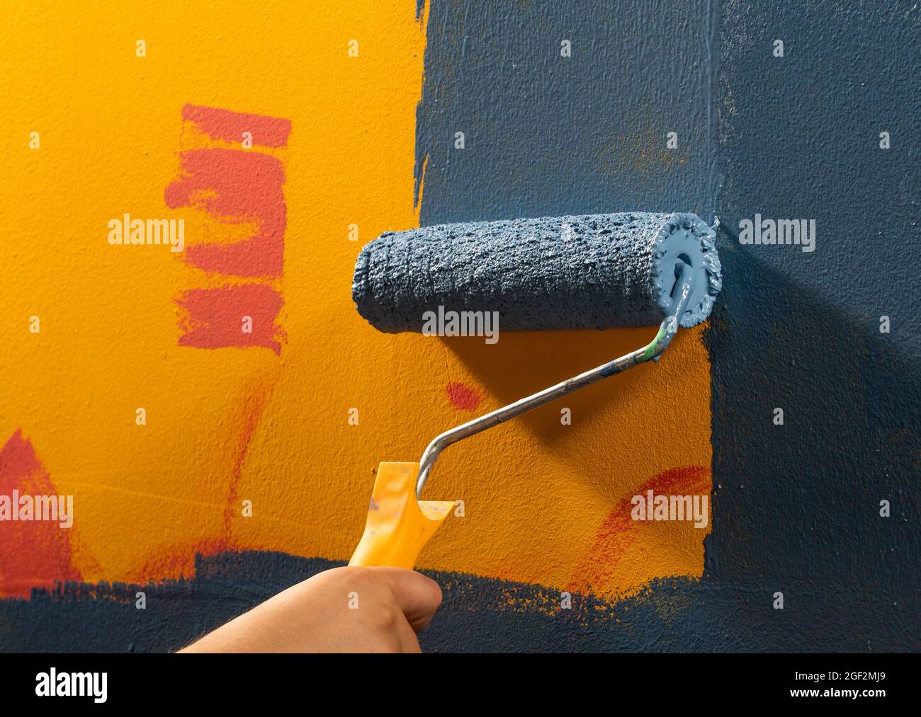 Wet blue paint hi-res stock photography and images - Alamy
