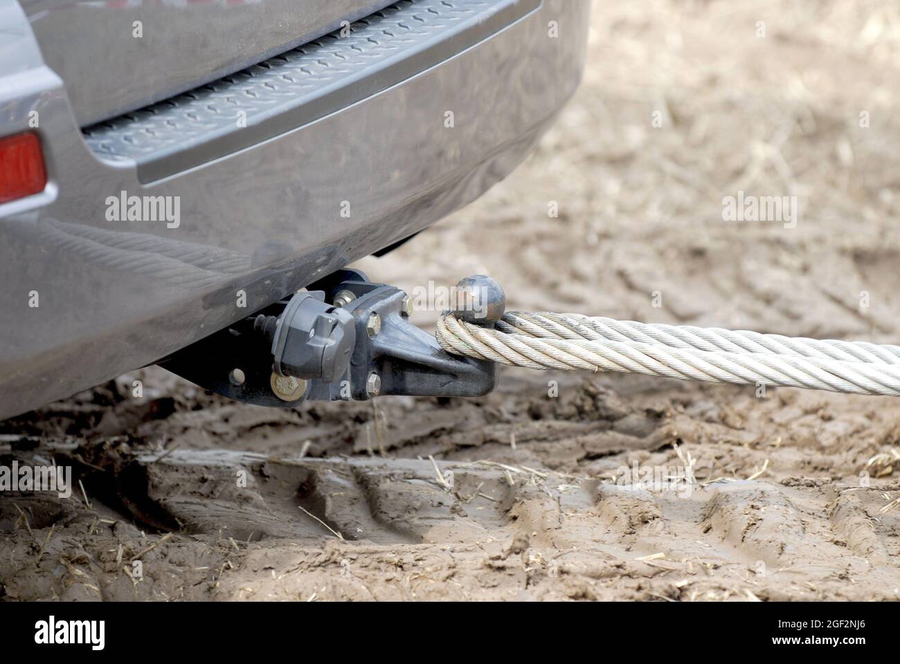 Tow rope hi-res stock photography and images - Alamy