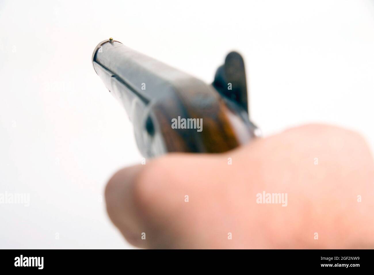 aiming with an old gun Stock Photo - Alamy