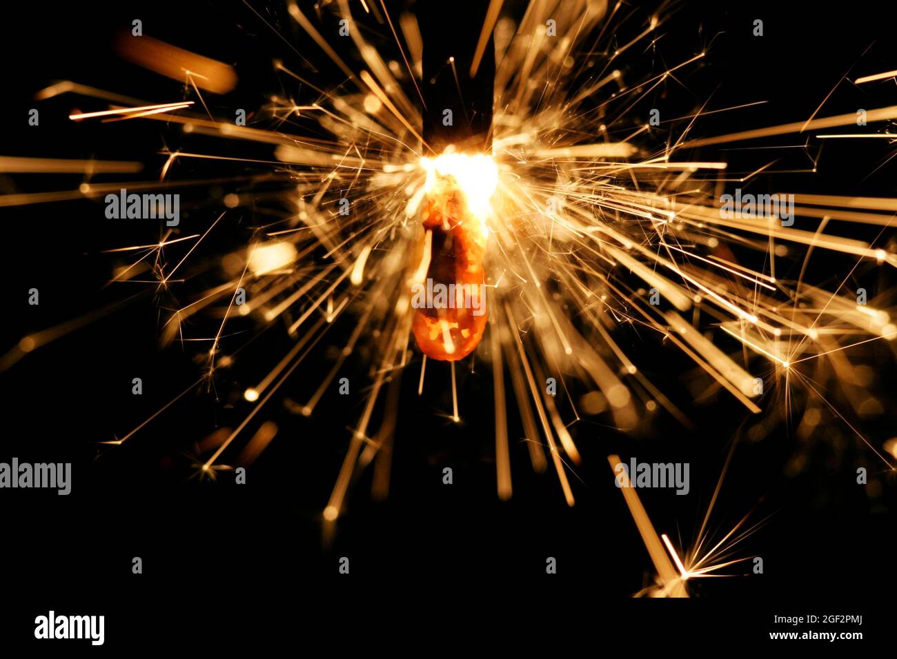Sparkler sparklers hi-res stock photography and images - Alamy