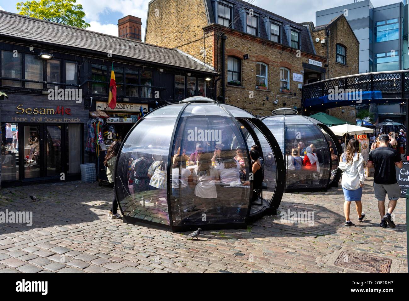LONDON CAMDEN LOCK CAMDEN TOWN IGLOO DINING PODS MEALS INSIDE ...
