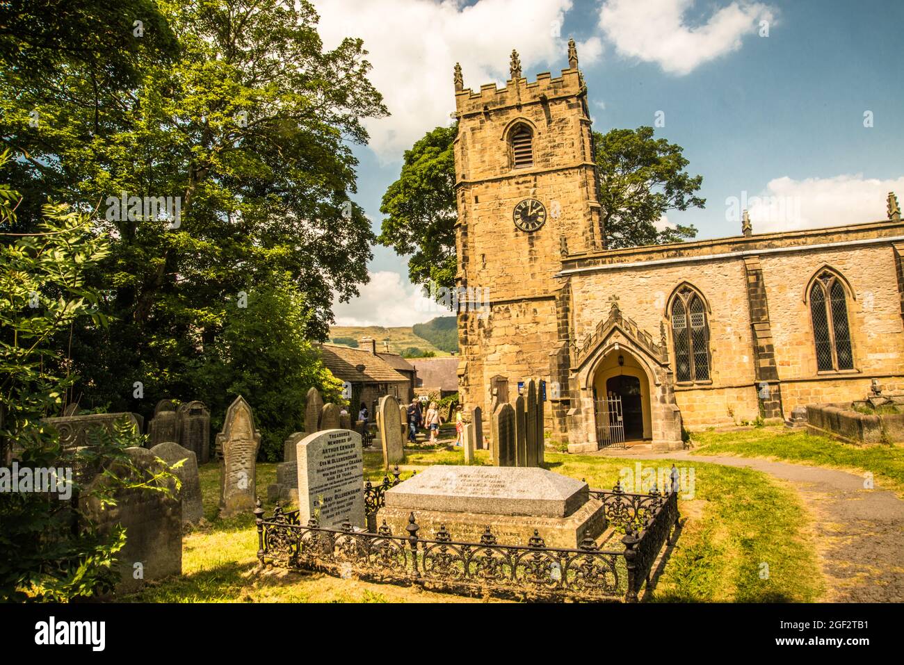 saint Edmunds church Castleton Raymond Boswell Stock Photo - Alamy