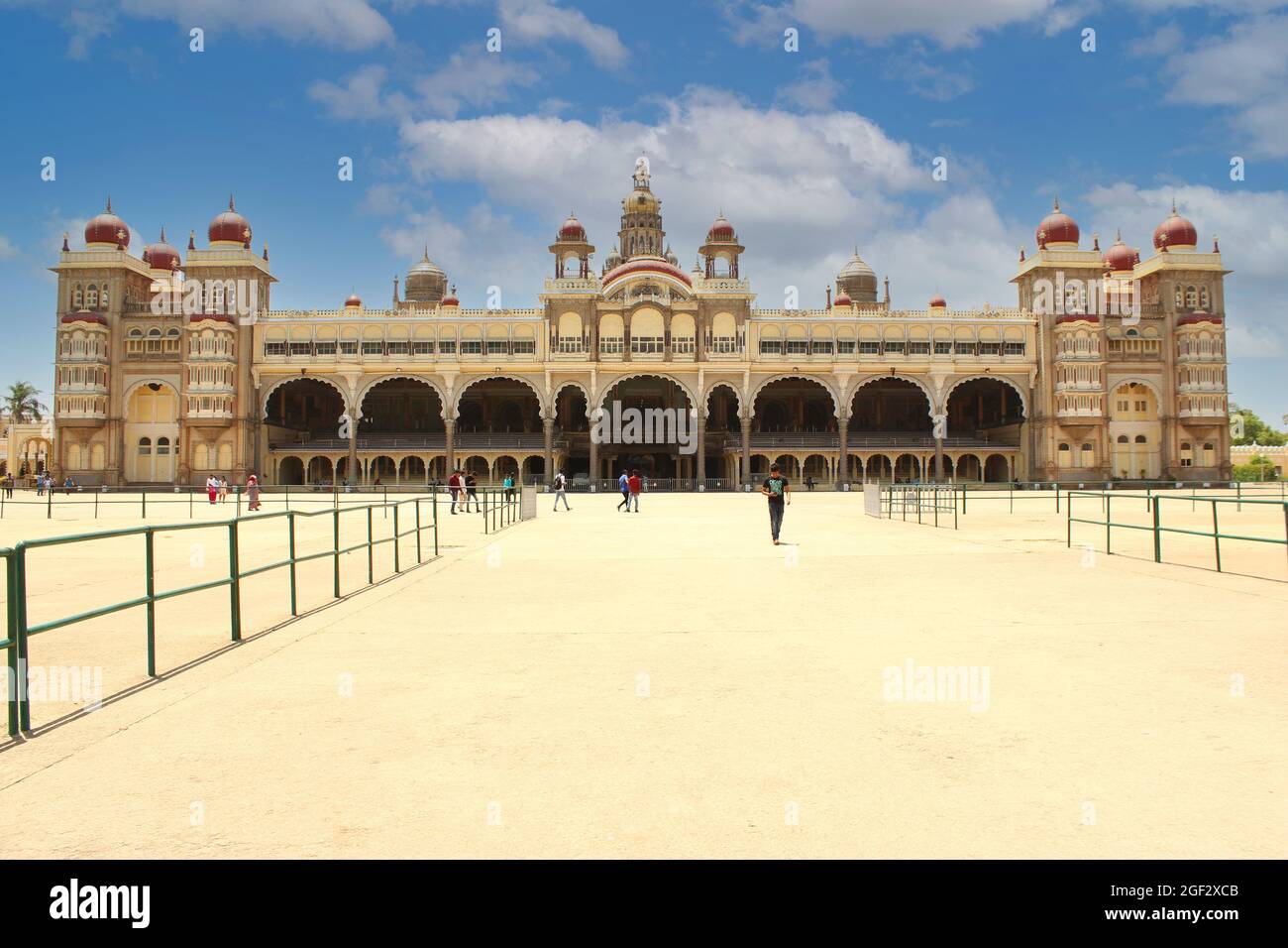 29th Mar 2016, Mysore, Karnataka, India. Full View of the Mysore Palace ...