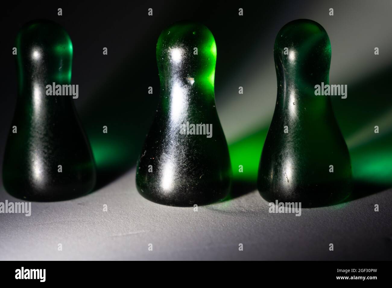 Dark figures hi-res stock photography and images - Alamy
