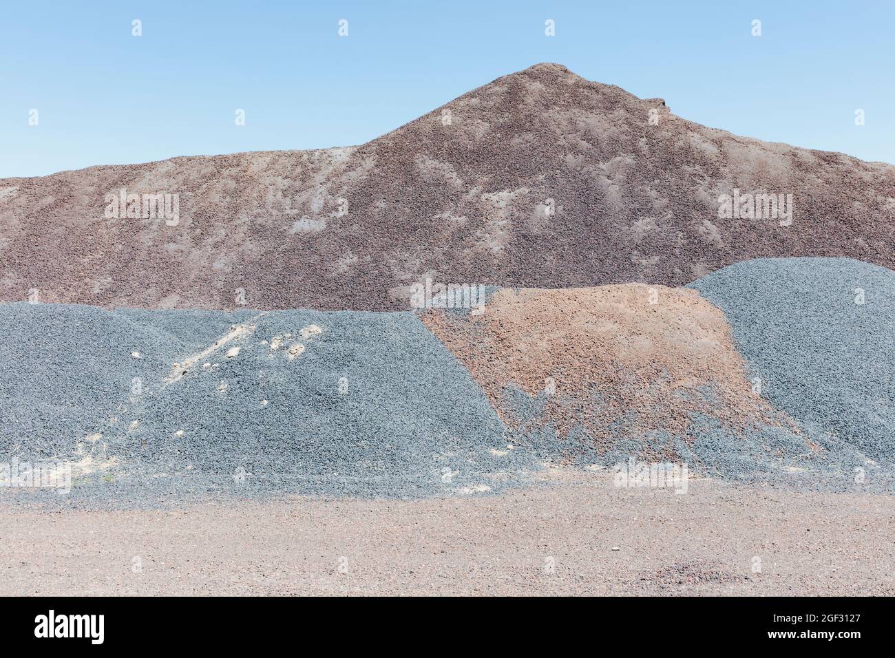 Piles gravel road construction hi-res stock photography and images - Alamy
