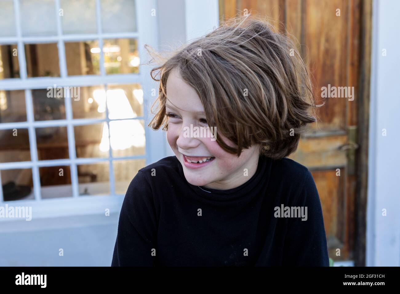 Sideways head hi-res stock photography and images - Alamy