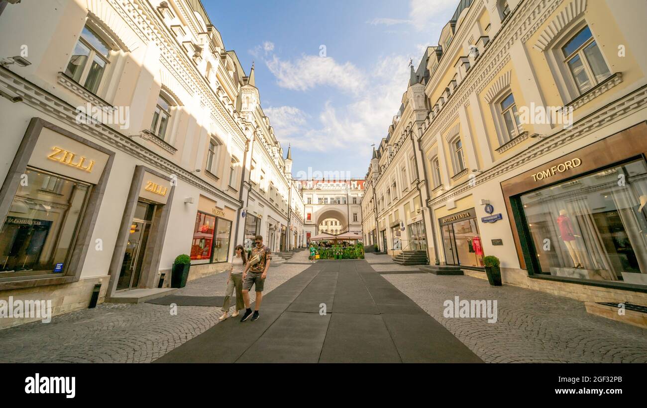 High shopping street Tretyakovsky proezd with high fashion brands ...
