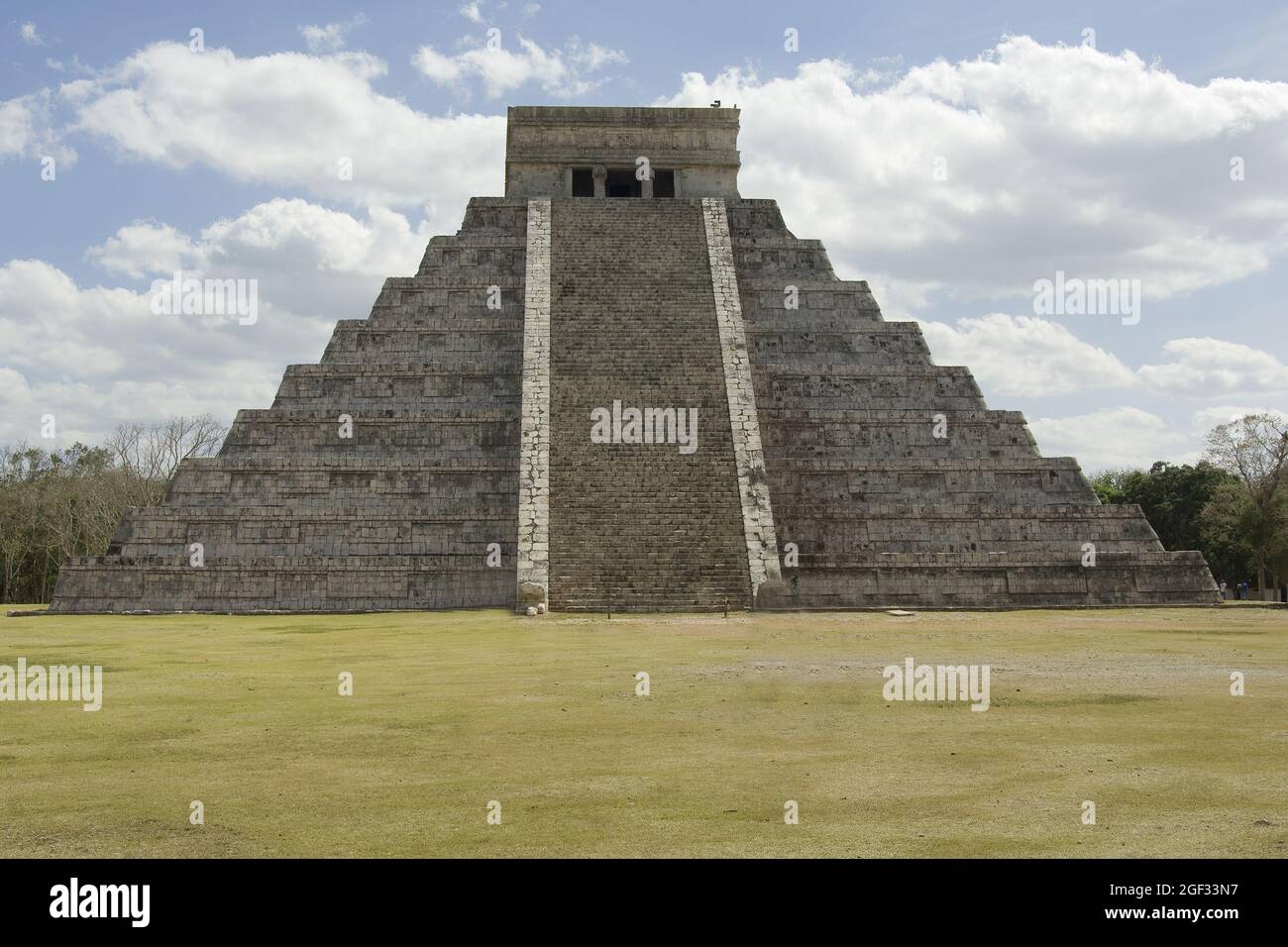 Stepped pyramid of Kukulkan, El Castillo - The Castle, Chichen Itza ...