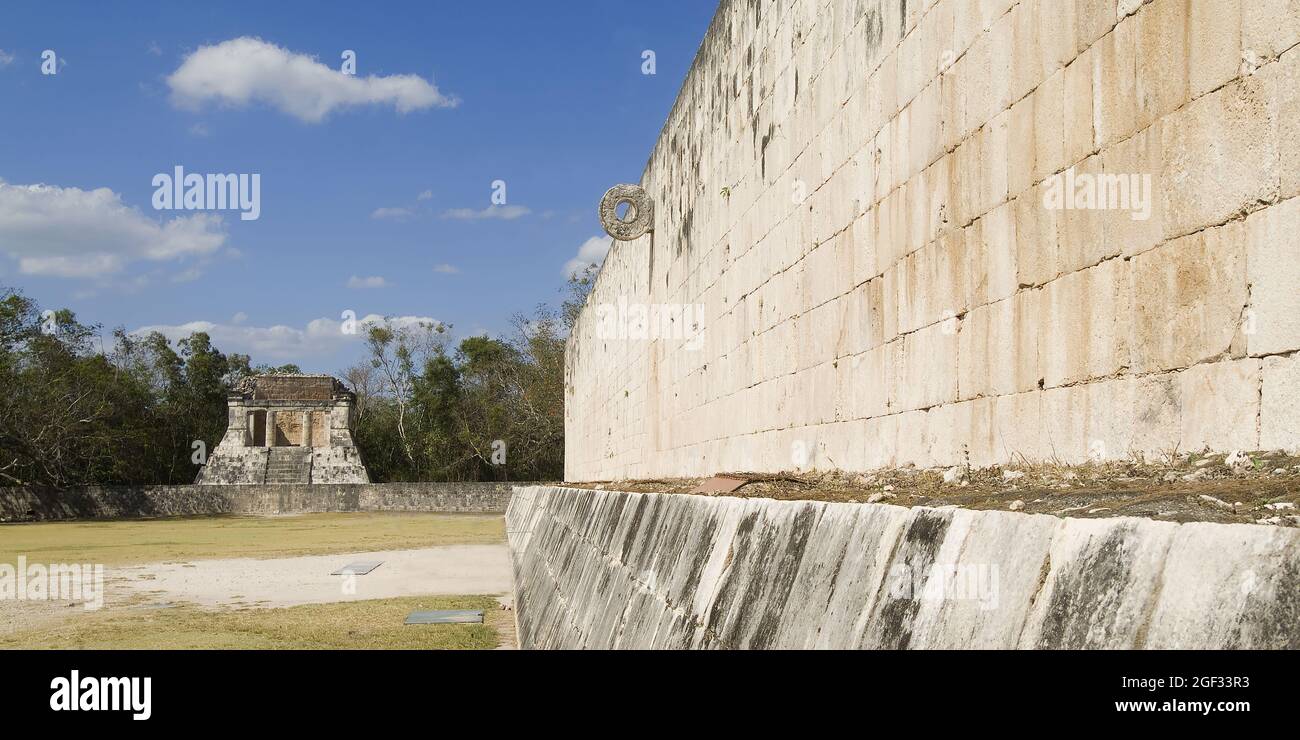 Juego de Pelota - The Great Ball Court, Chichen Itza; Yucatan, Mexico ...