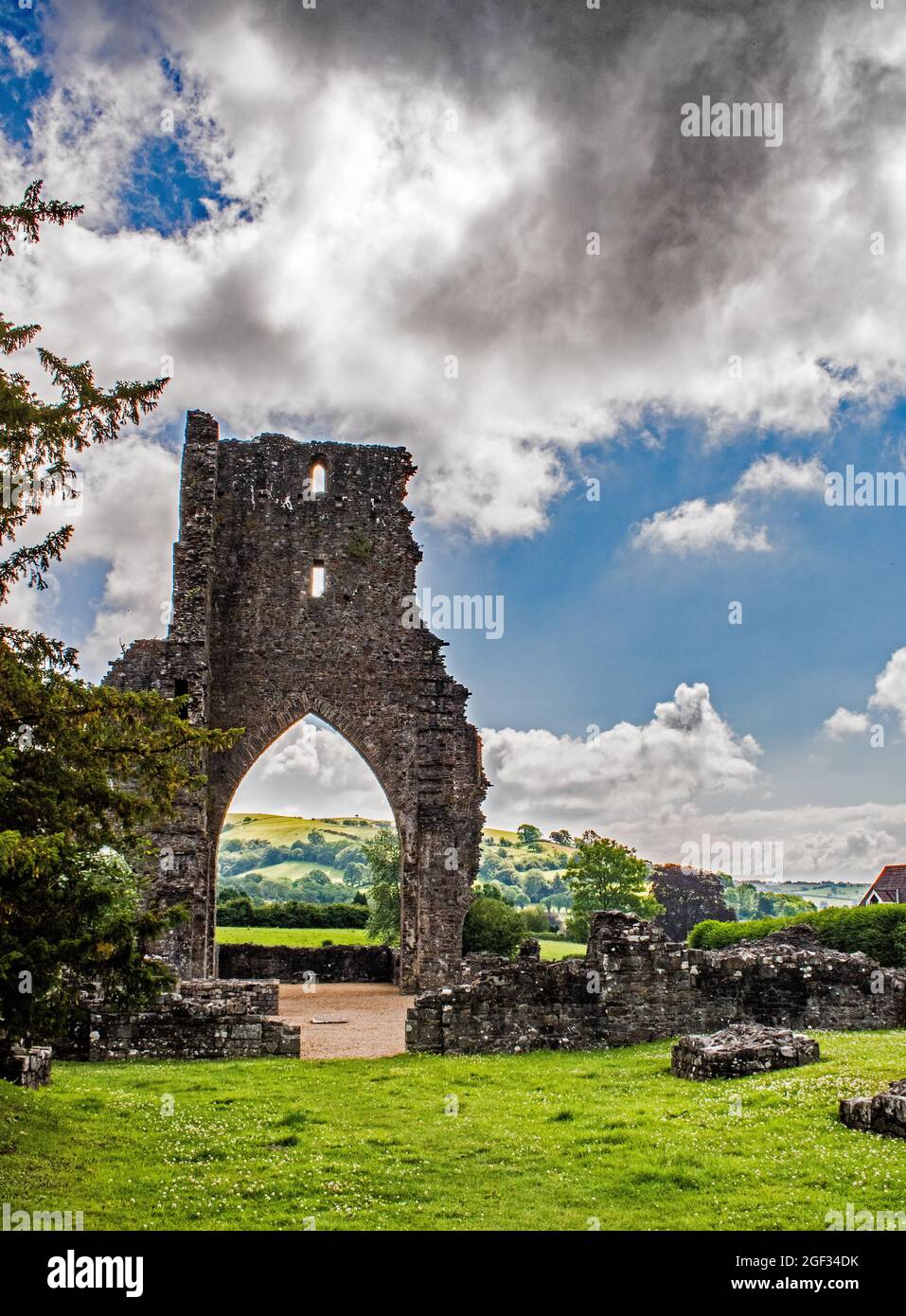 Llandeilo to talley hi-res stock photography and images - Alamy