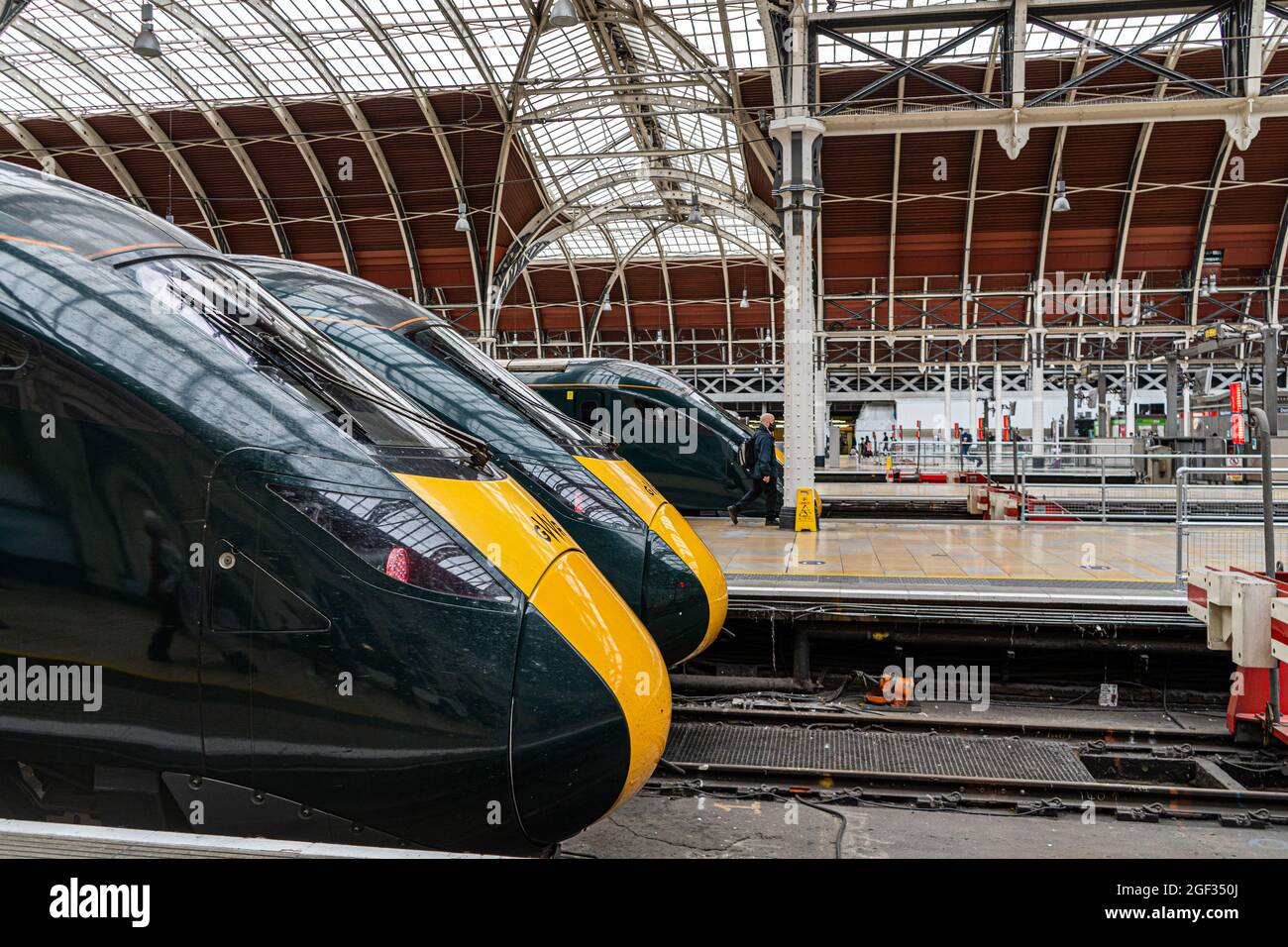 GWR train at Paddington Station, London, UK Stock Photo - Alamy