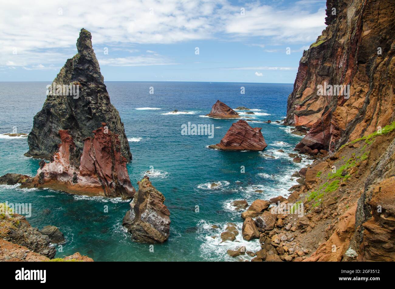 Beautiful view of the blue ocean with cliffs. Sao Lourenco Peninsula ...