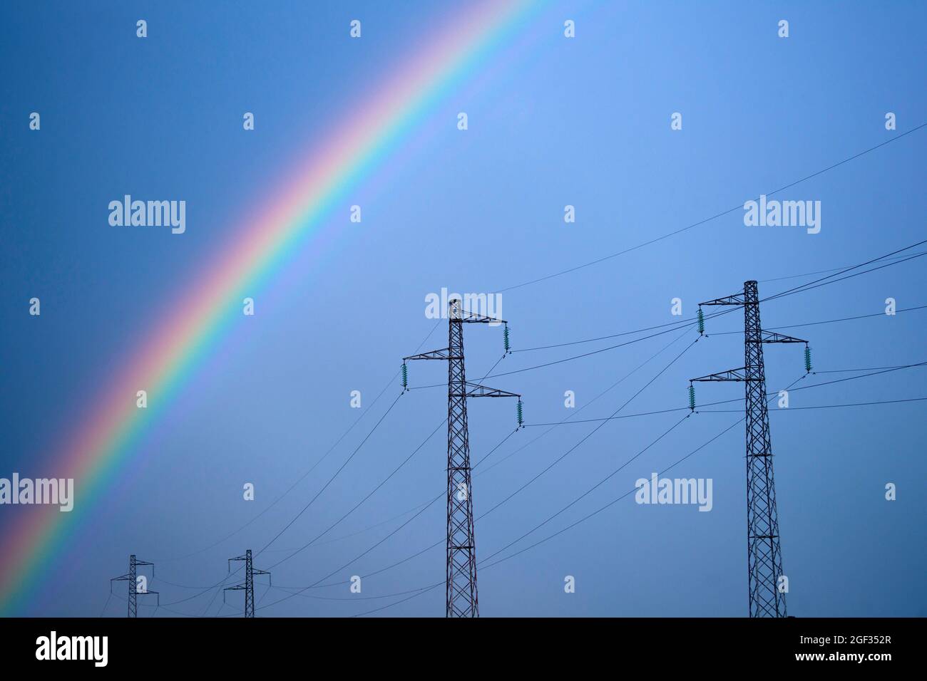 Power line arc hi-res stock photography and images - Alamy