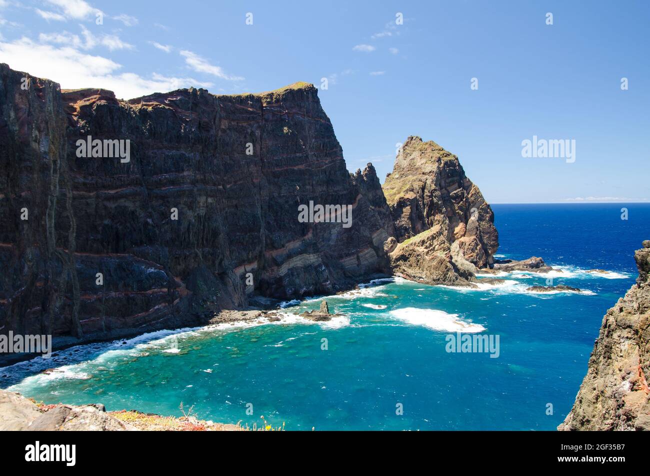 Beautiful view of the blue ocean with cliffs. Sao Lourenco Peninsula ...