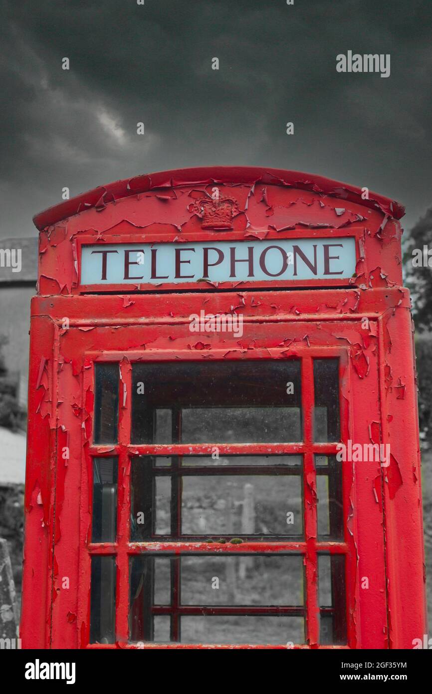 Typical British red telephone box Stock Photo - Alamy
