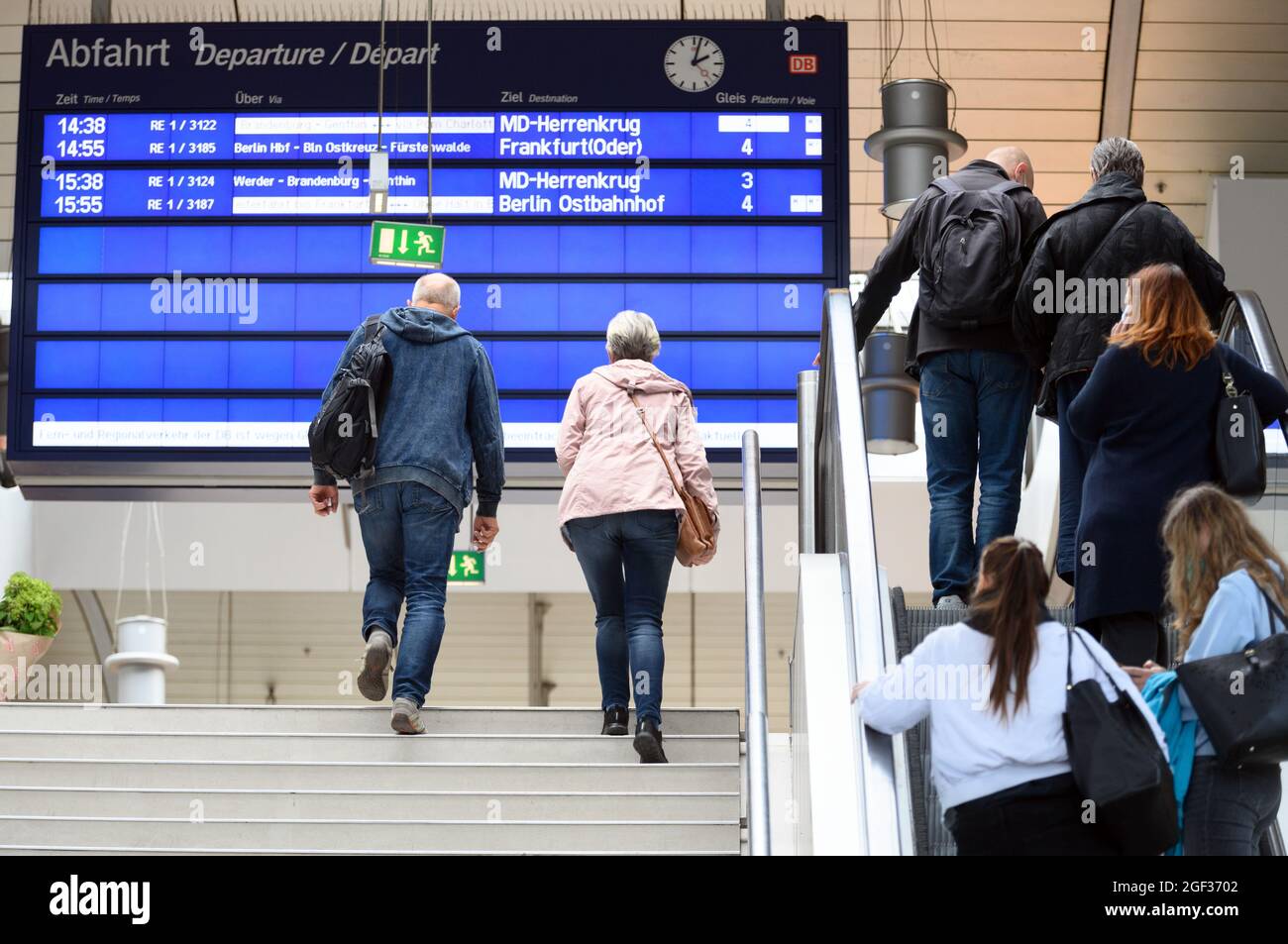 Potsdam, Germany. 23rd Aug, 2021. The display board at the main station ...