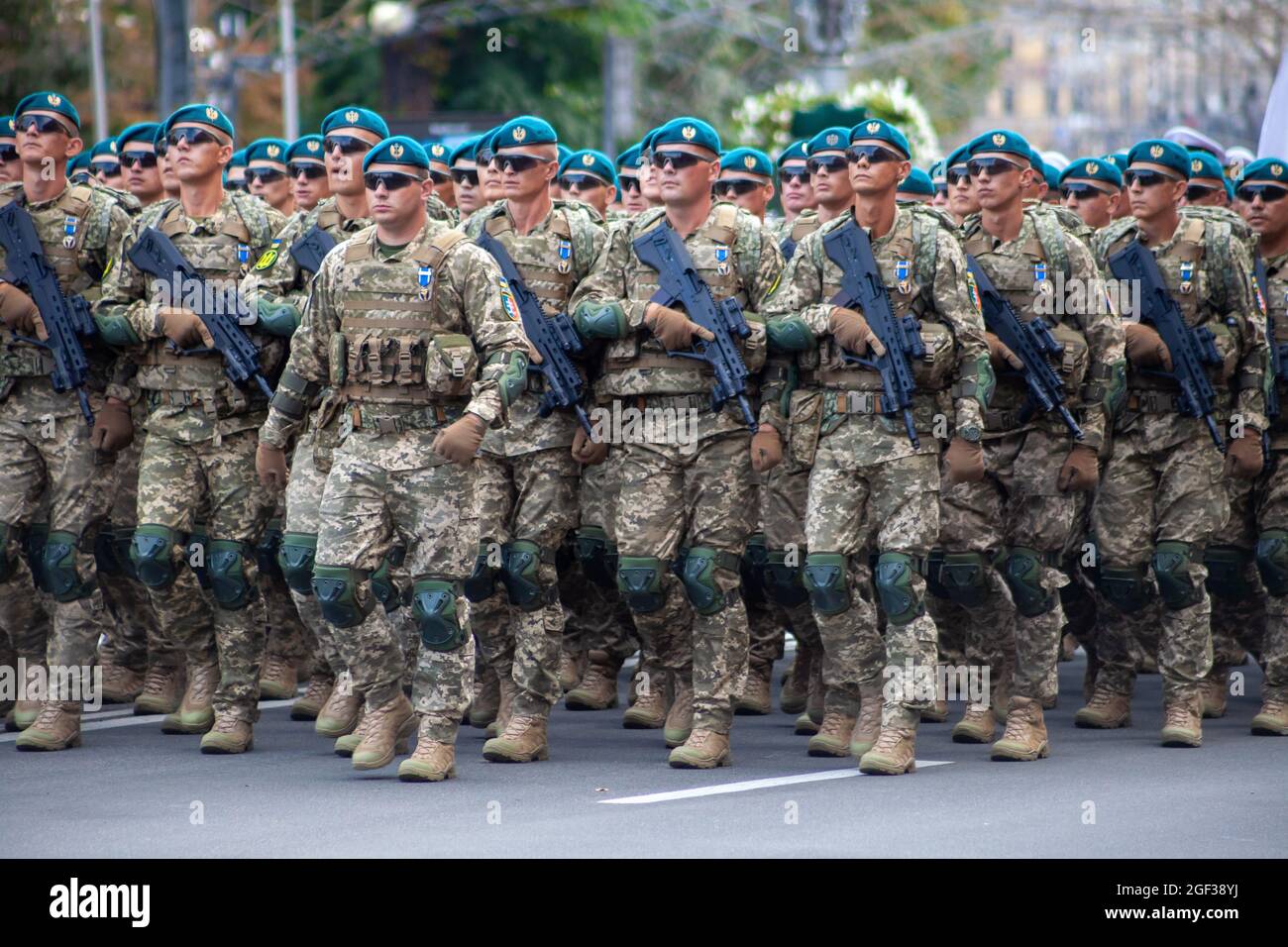 Formation of people marching hi-res stock photography and images - Alamy