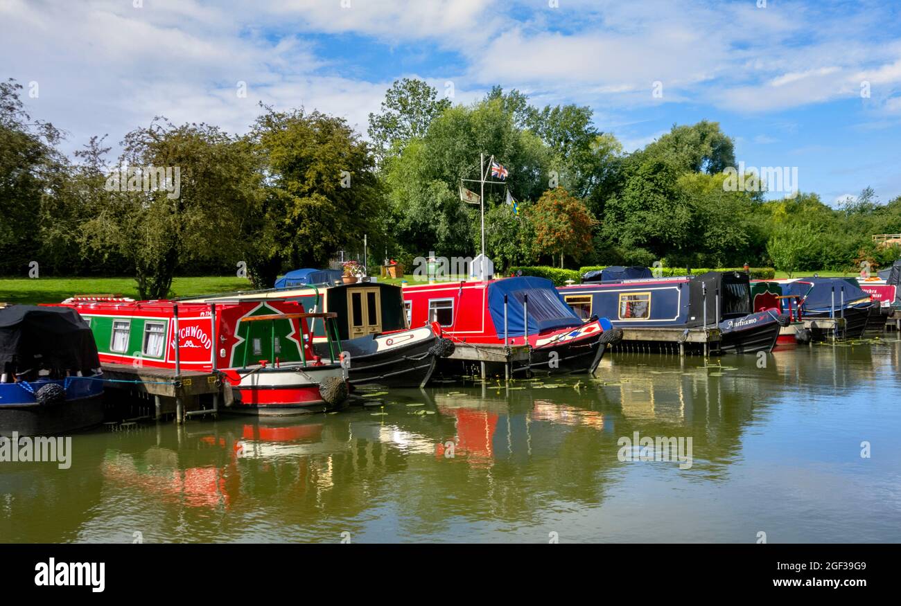 Narrowboats Grand Union Canal Buckinghamshire UK Stock Photo - Alamy Narrowboats Grand Union Canal Buckinghamshire UK Stock Photo - Alamy