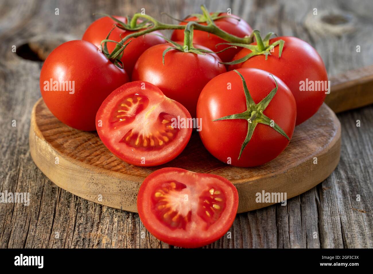 Closeup fresh organic tomatoes hi-res stock photography and images - Alamy