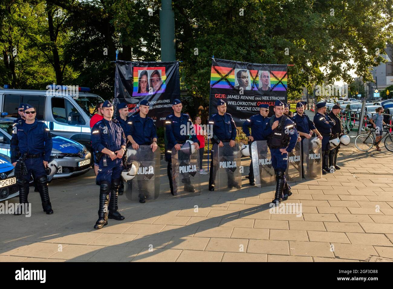 A riot policemen are seen separating the counter-manifestation from the ...