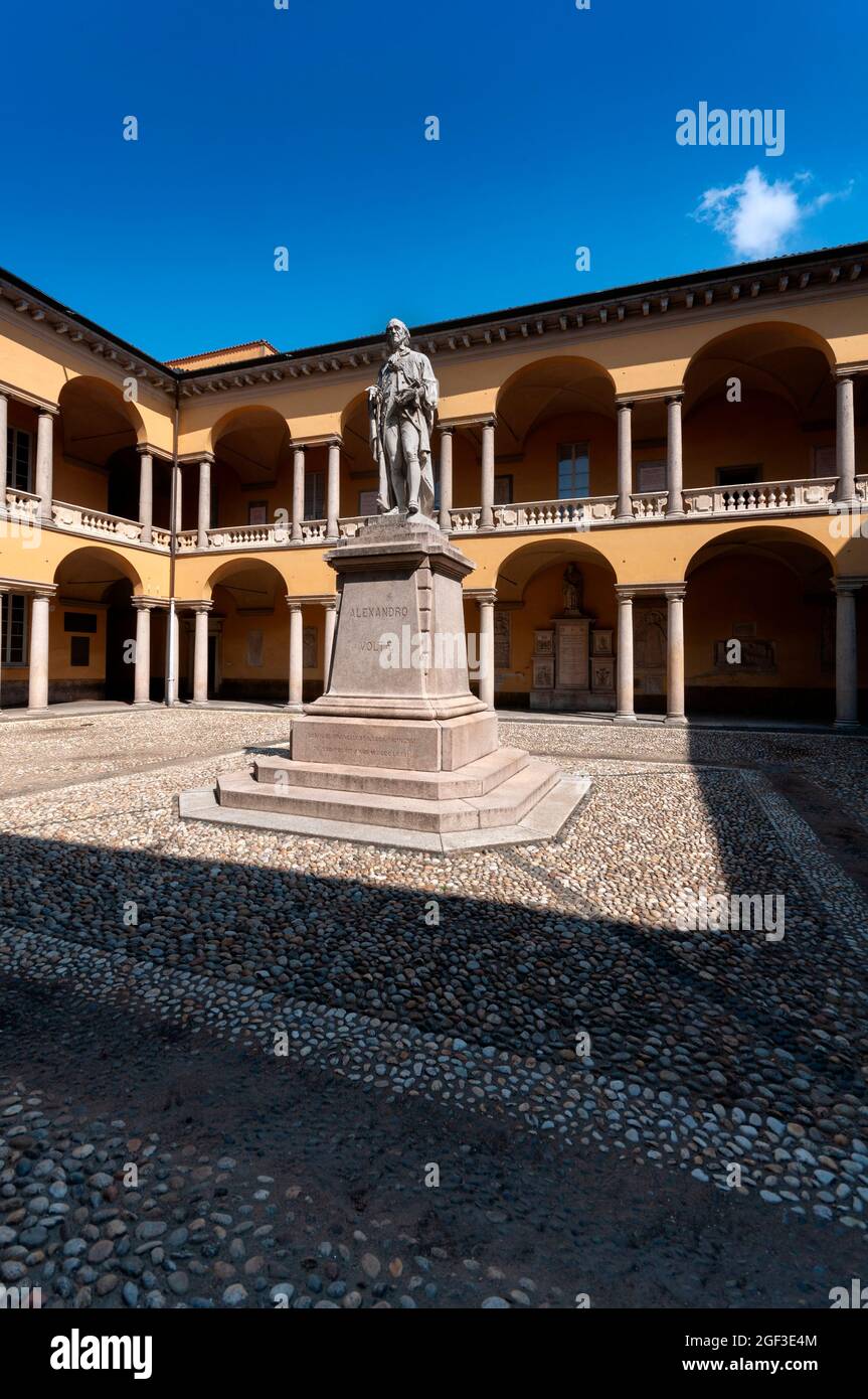 Statue alessandro volta university pavia hi-res stock photography and ...