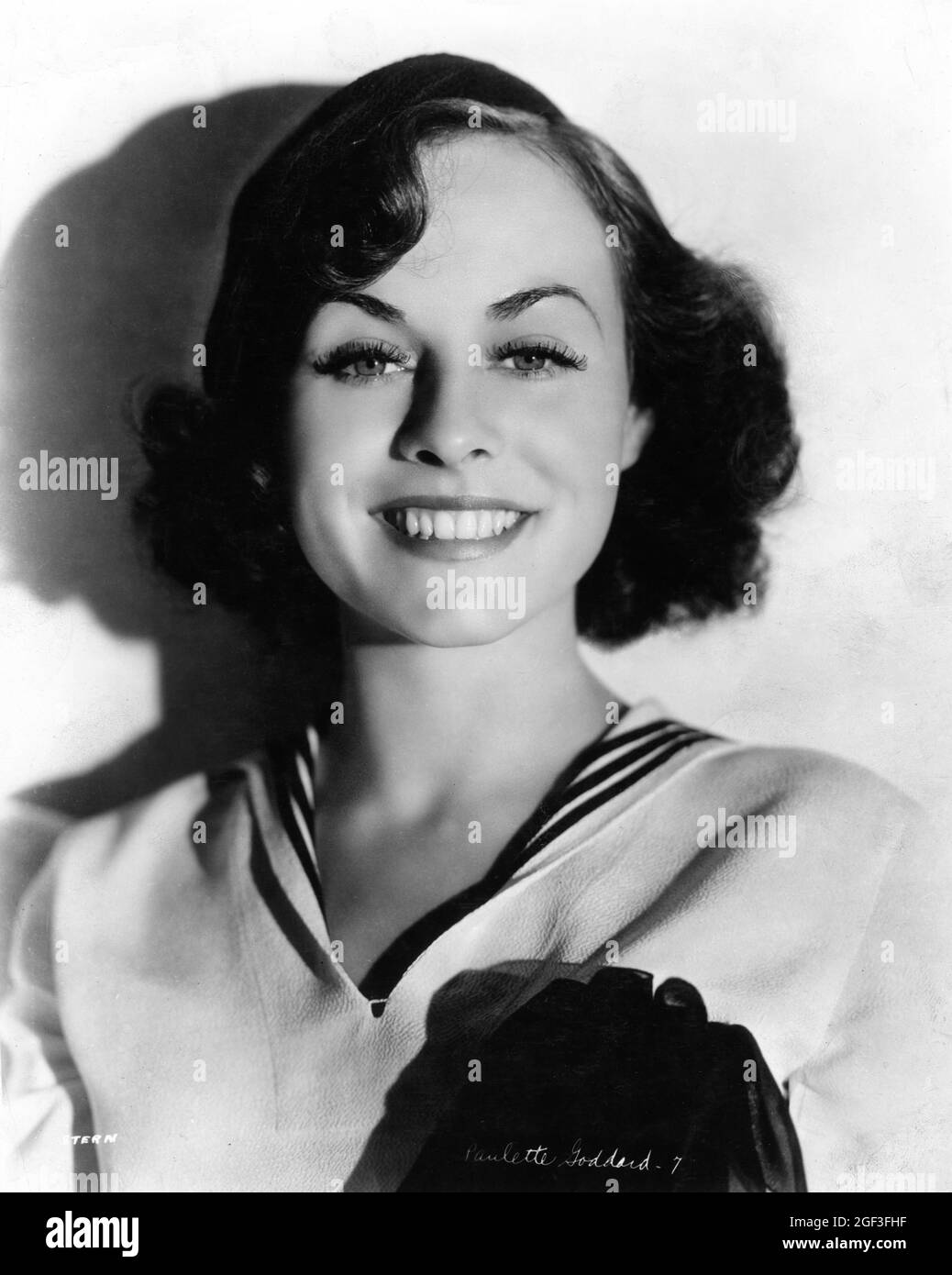PAULETTE GODDARD circa 1935 Portrait by MAX MUNN AUTREY at the time she ...
