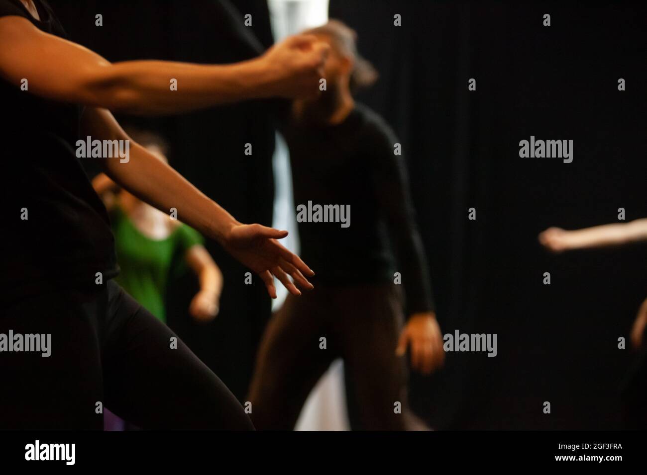 Two dancers dynamic hi-res stock photography and images - Alamy