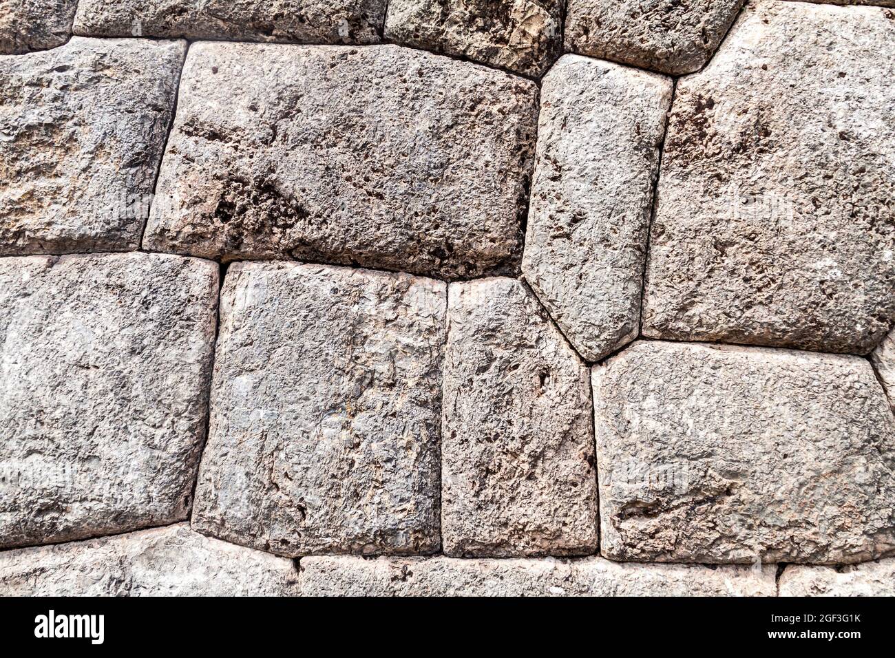 Detail of Inca's perfect stonework at Pukapukara near Cuzco, Peru Stock ...