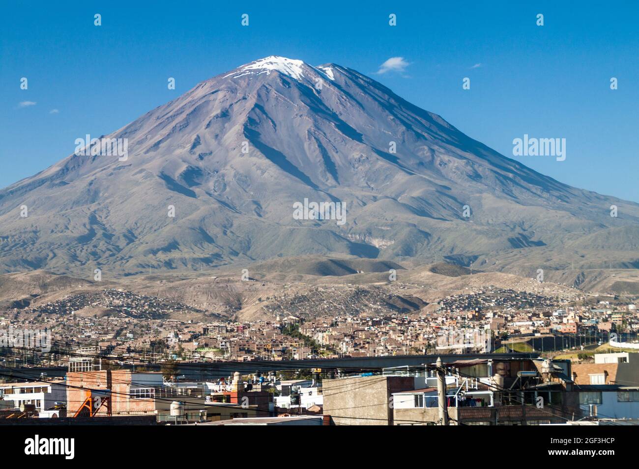 Misti volcano above Arequipa, Peru Stock Photo - Alamy