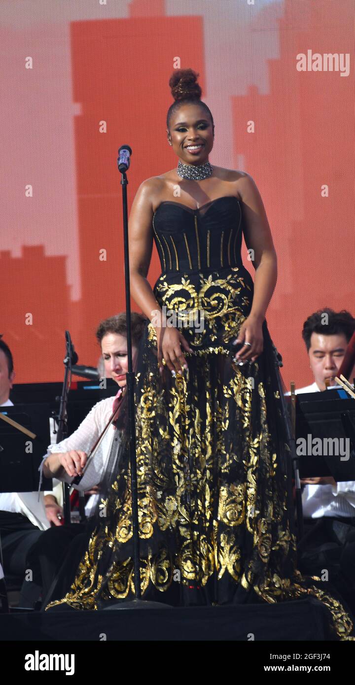 NEW YORK, NEW YORK - AUGUST 21: Jennifer Hudson performs onstage with ...