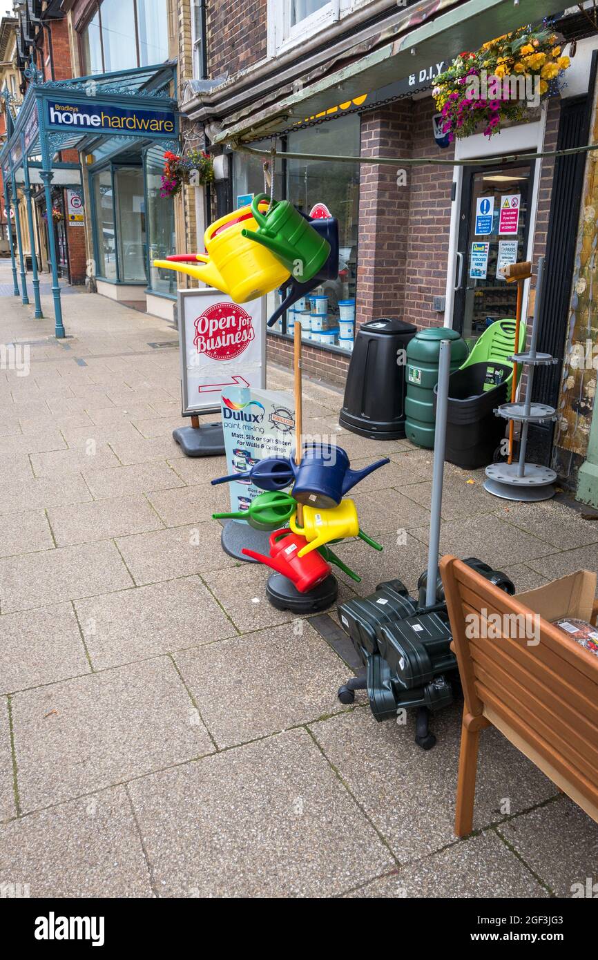 Hardware shop display hi-res stock photography and images - Alamy