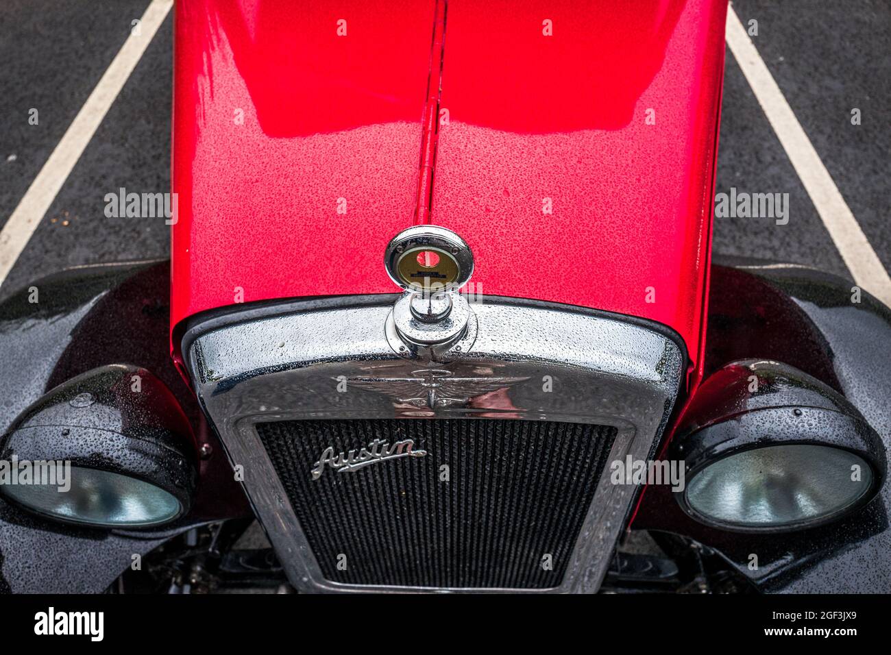 Austin seven vintage car badge hi-res stock photography and images - Alamy