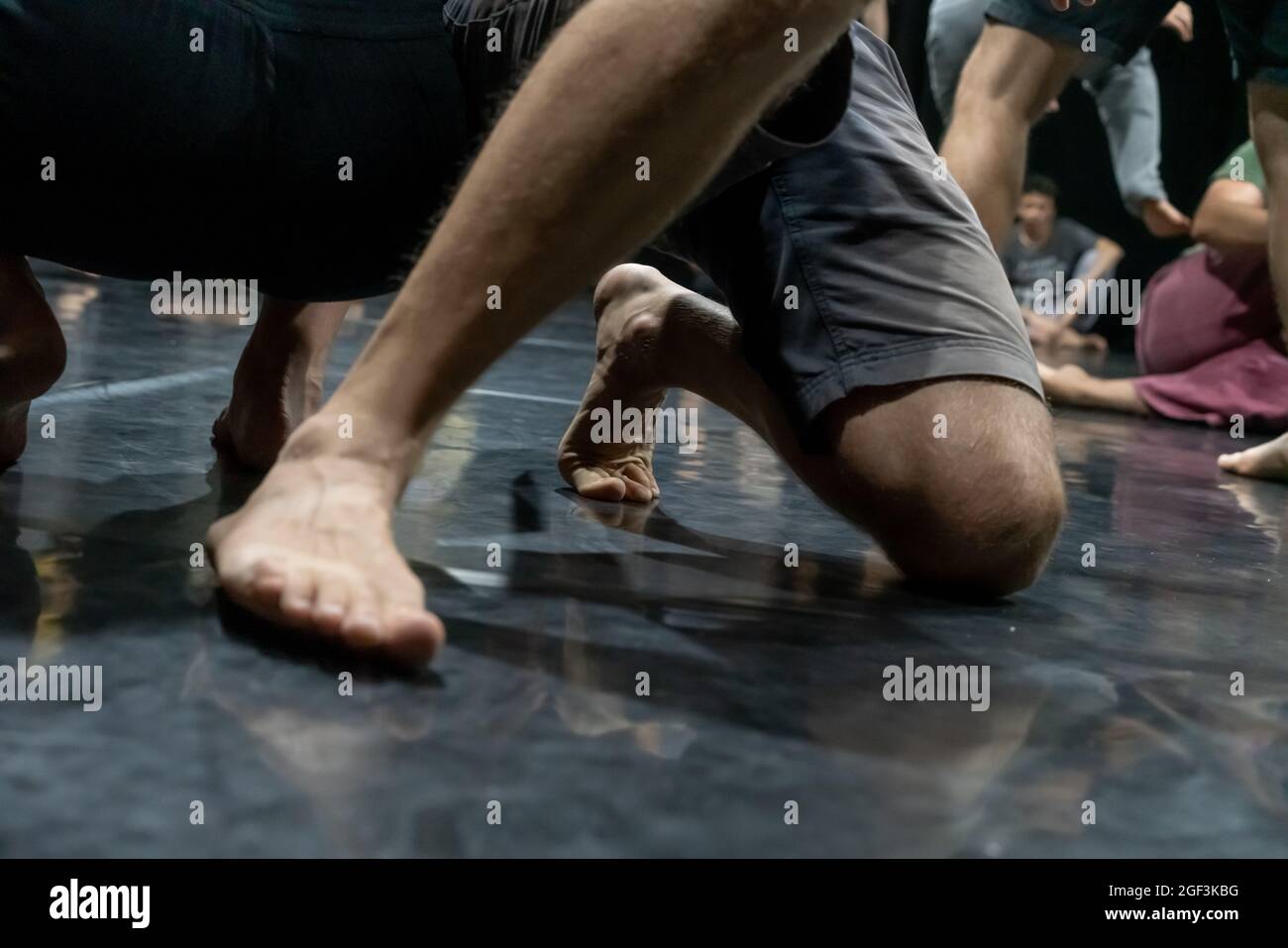 Dancers hands contact dance hi-res stock photography and images - Alamy