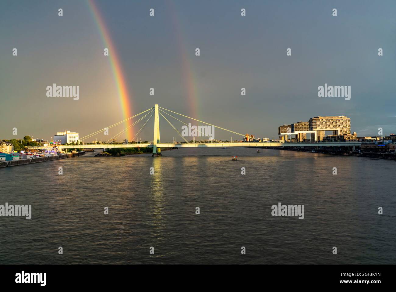 Rainbow coloured building hi-res stock photography and images - Alamy