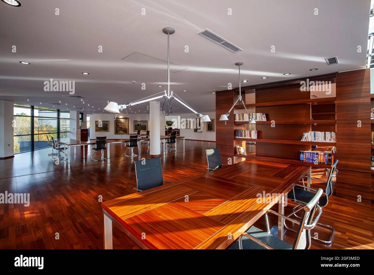 Office interior design, modern open large space with big windows ...