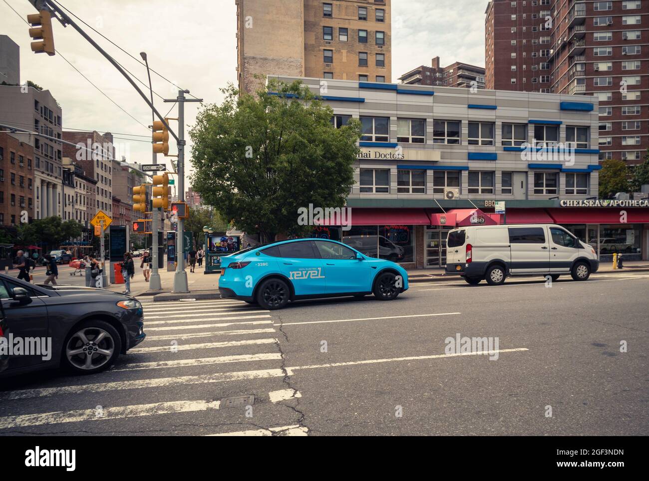 Revel car service hi-res stock photography and images - Alamy