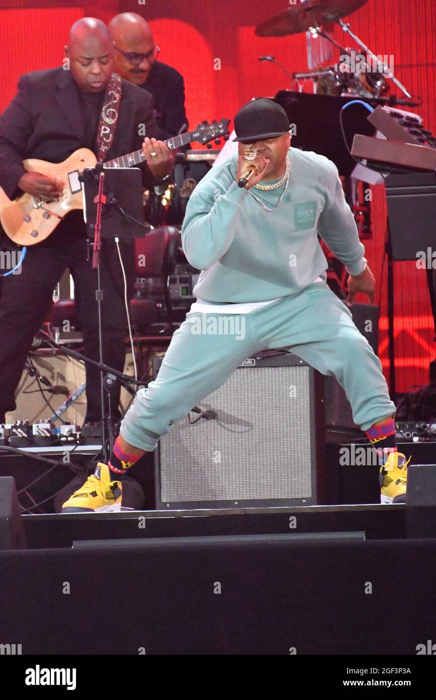 Ll cool j concert hi-res stock photography and images - Alamy