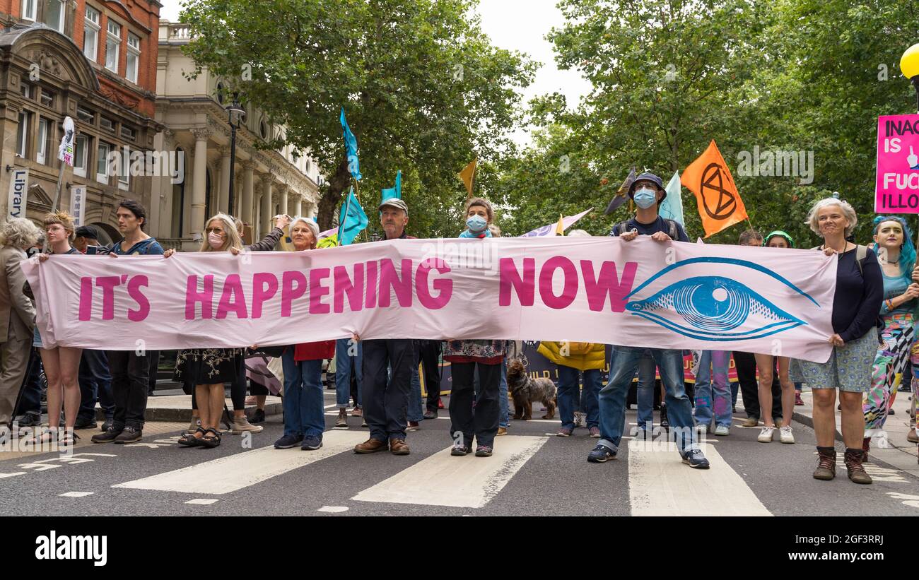 Extinction rebellion long banner hi-res stock photography and images ...