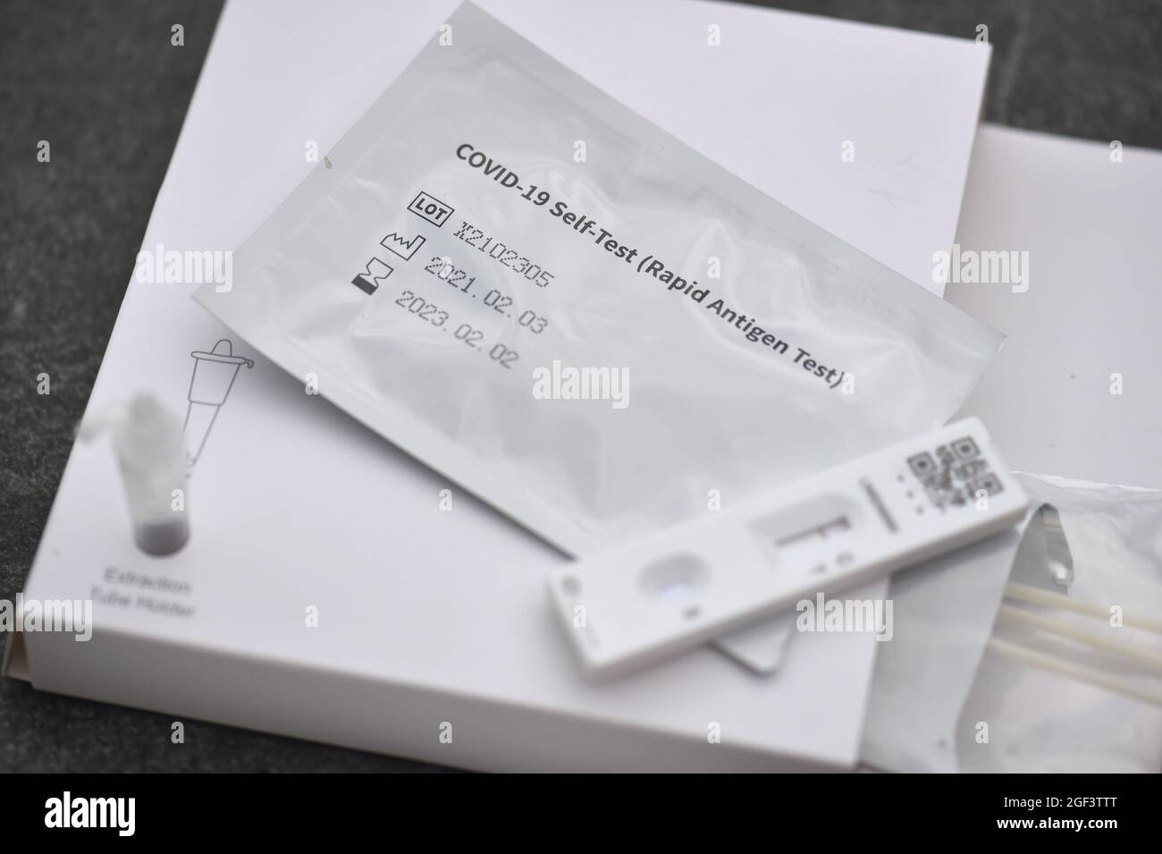 Corona Virus rapid test kit 2021 Stock Photo - Alamy