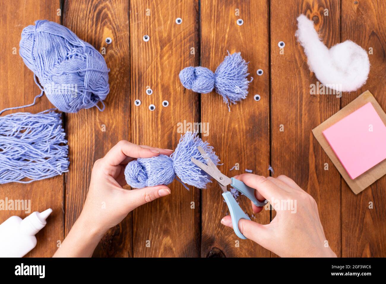 How to make a cute thread bird for decoration. Children's art project ...