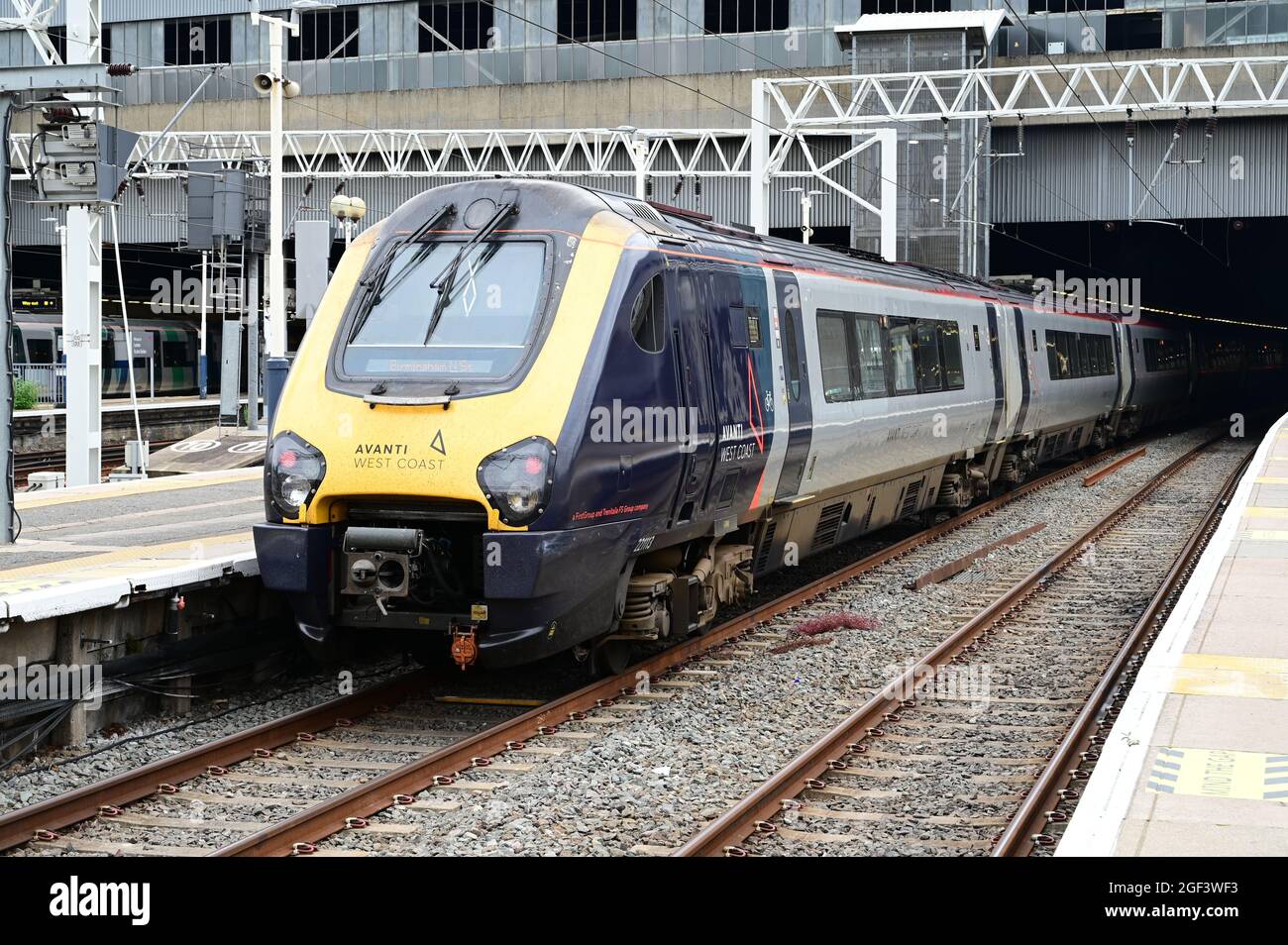 A British Rail Class 221 Super Voyager at Euston station in London ...