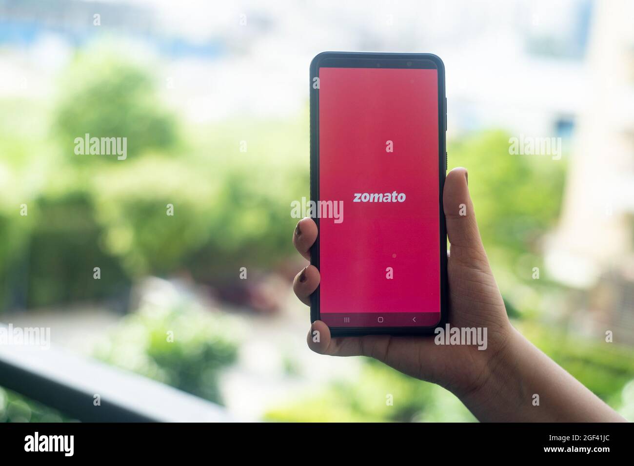 Zomato logo hi-res stock photography and images - Alamy
