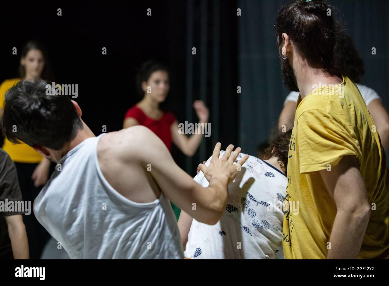 Contact improvisation hi-res stock photography and images - Alamy