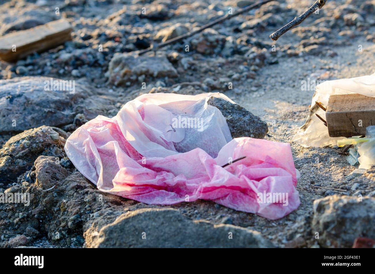 Environmental pollution sea plastic hi-res stock photography and images ...