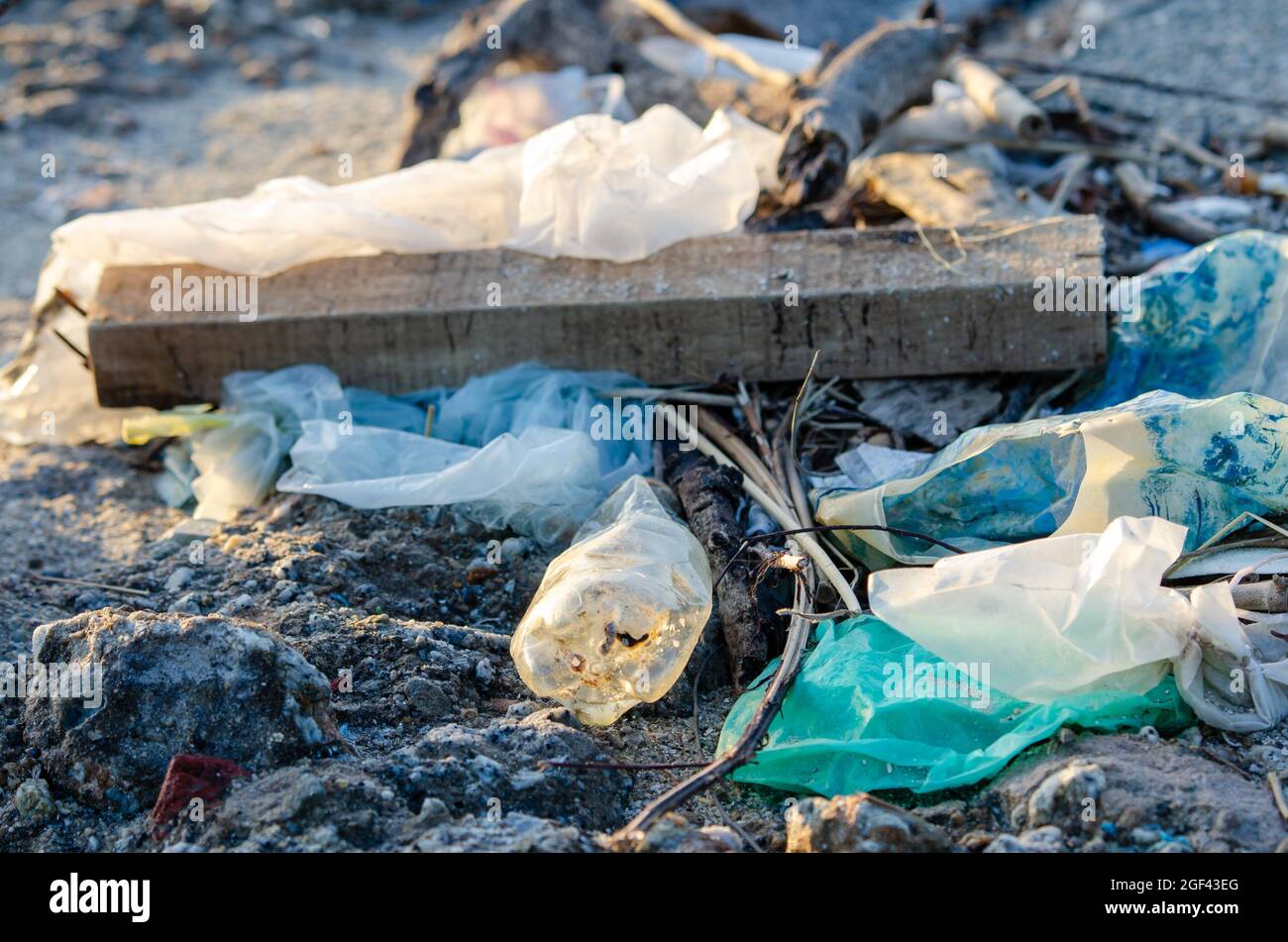Coastal landfill hi-res stock photography and images - Alamy