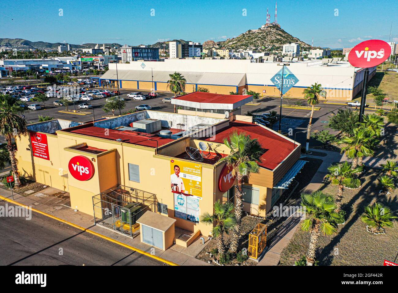 Vips Restaurant on the Paseo Río Sonora in Vado del Rio Sonora ...