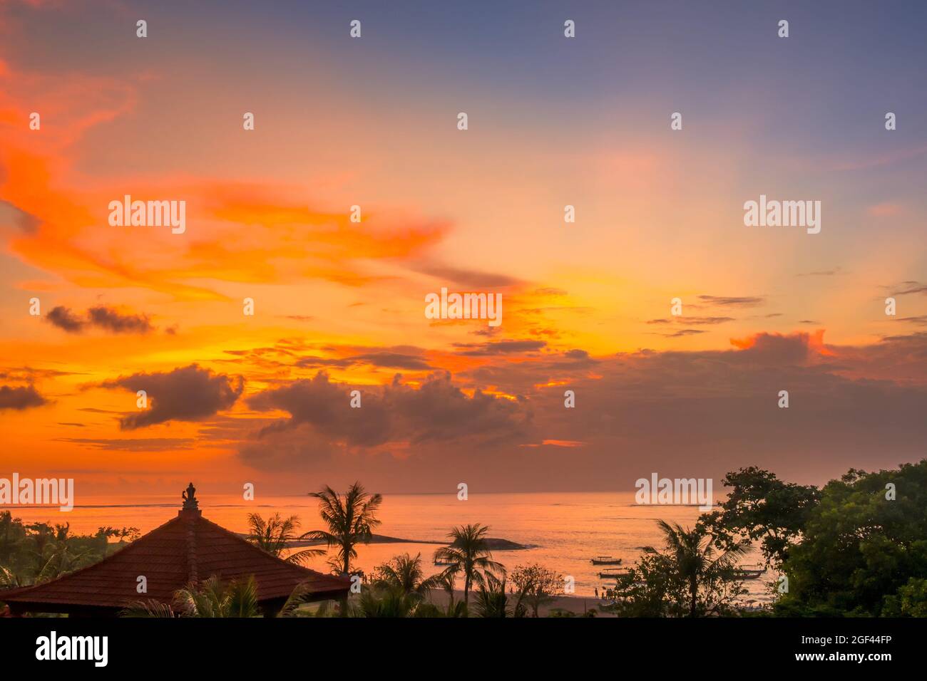 Indonesia bali traditional sunset hi-res stock photography and images ...